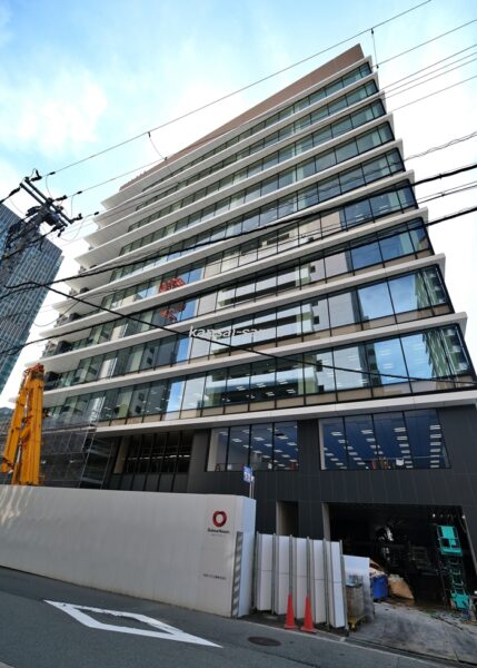 PRIME GATE UMEDA（地上12階・高さ約53m・延床面積約1.5万㎡）2024年7月30日竣工（グランフロント大阪の北側）プライム ...